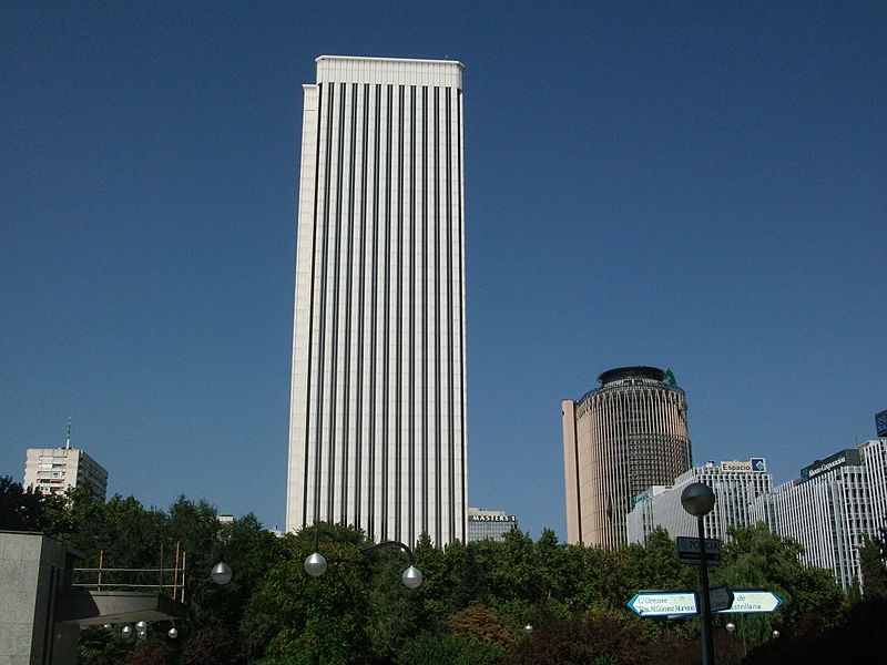 La consultora EY culmina el traslado a la madrileña Torre Azca: así es ...