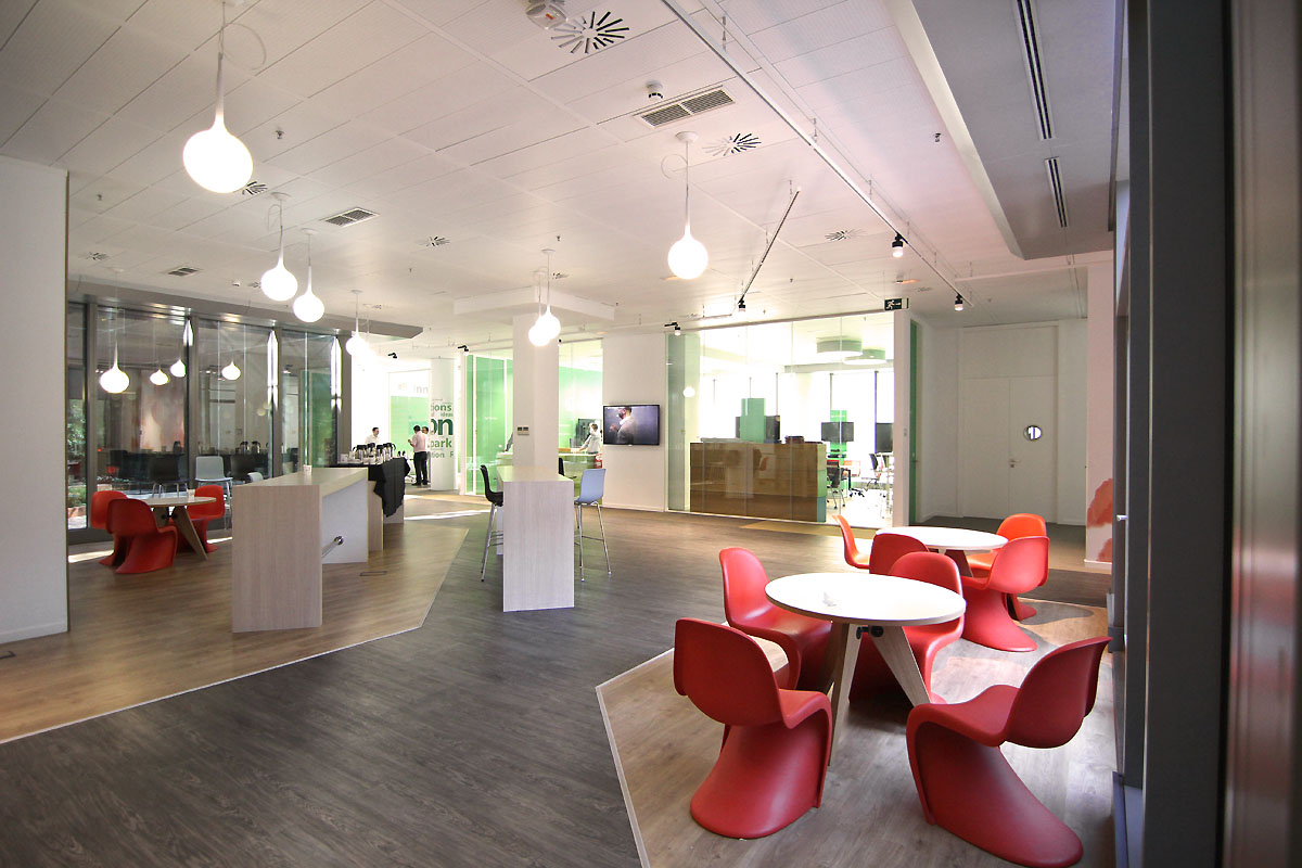 La sede de Microsoft en Madrid: una oficina adaptada a los tiempos ...