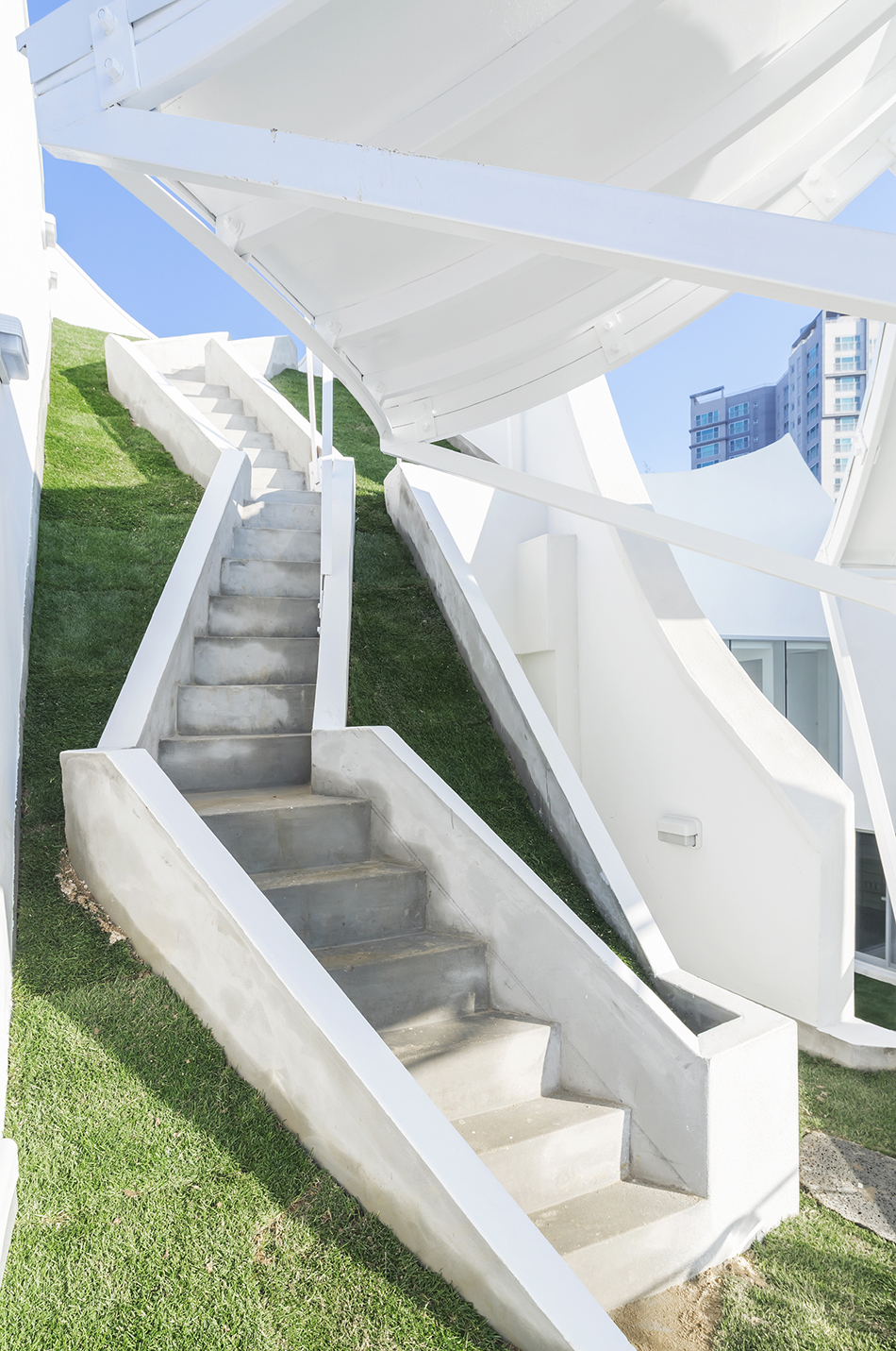 La ‘casa voladora’, una mansión de altos vuelos para un piloto y su ...