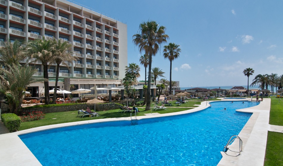 Azora vuelve al negocio hotelero y compra una cartera de siete activos ...