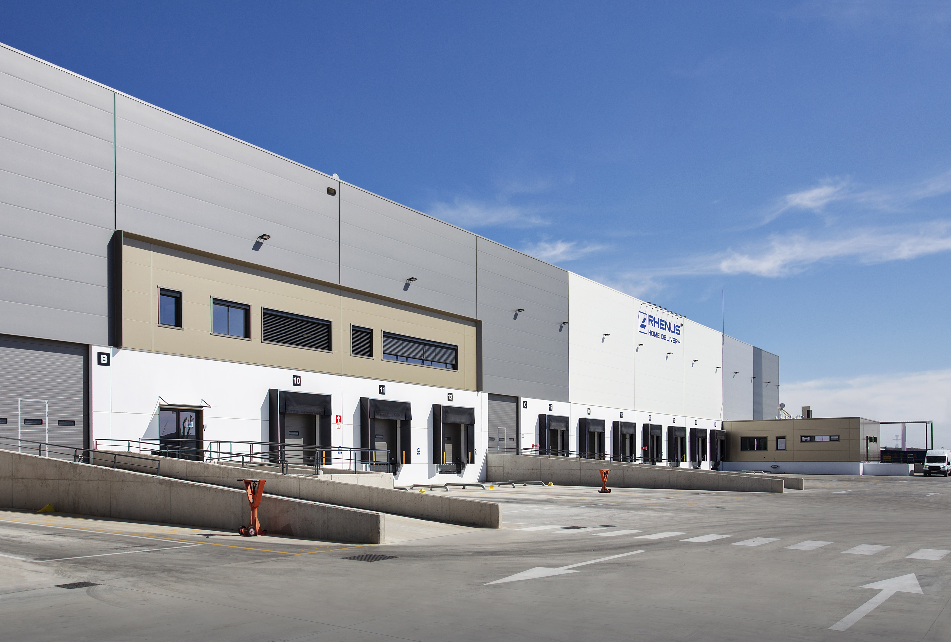 VGP entregará su centro logístico a Paack en San Fernando y completará ...