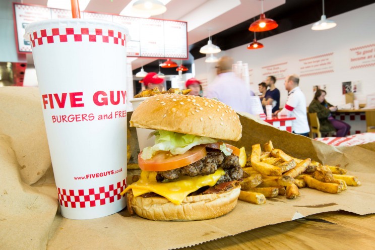 Five Guys se instala en la ‘milla del lujo’ de Barcelona y abre en ...
