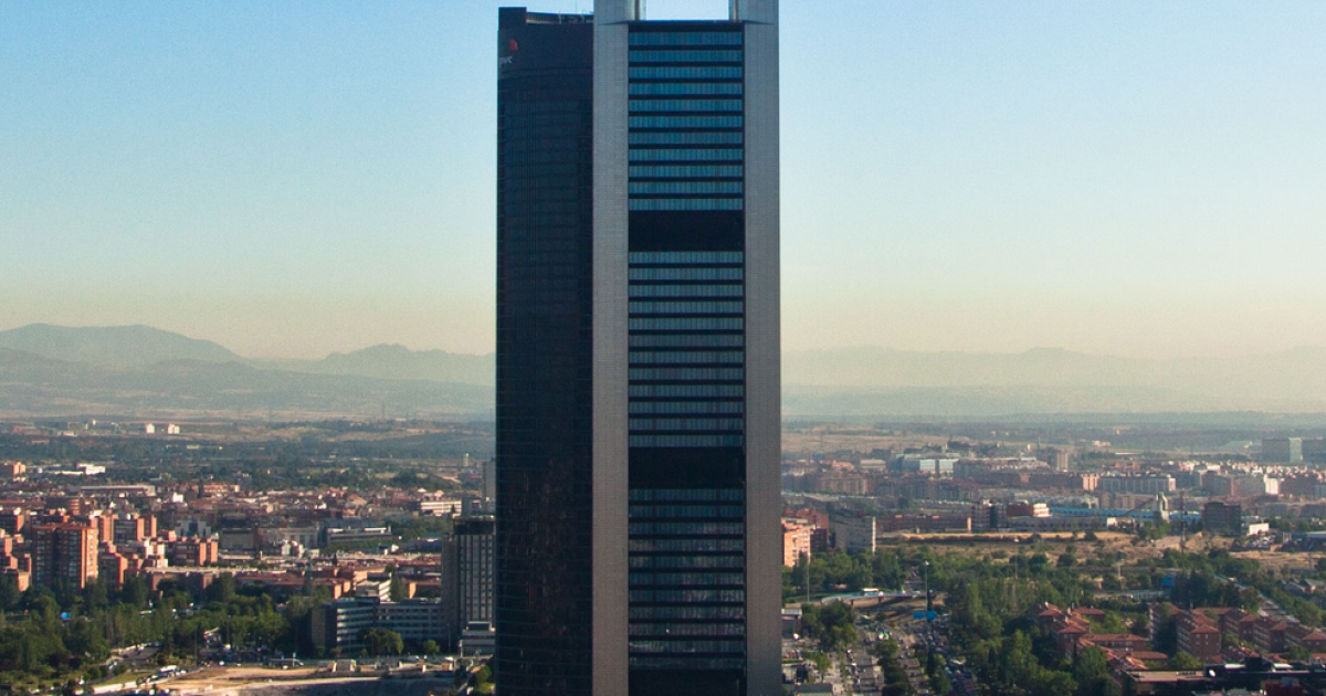 La Torre Foster, otro rascacielos de Madrid en venta — idealista/news