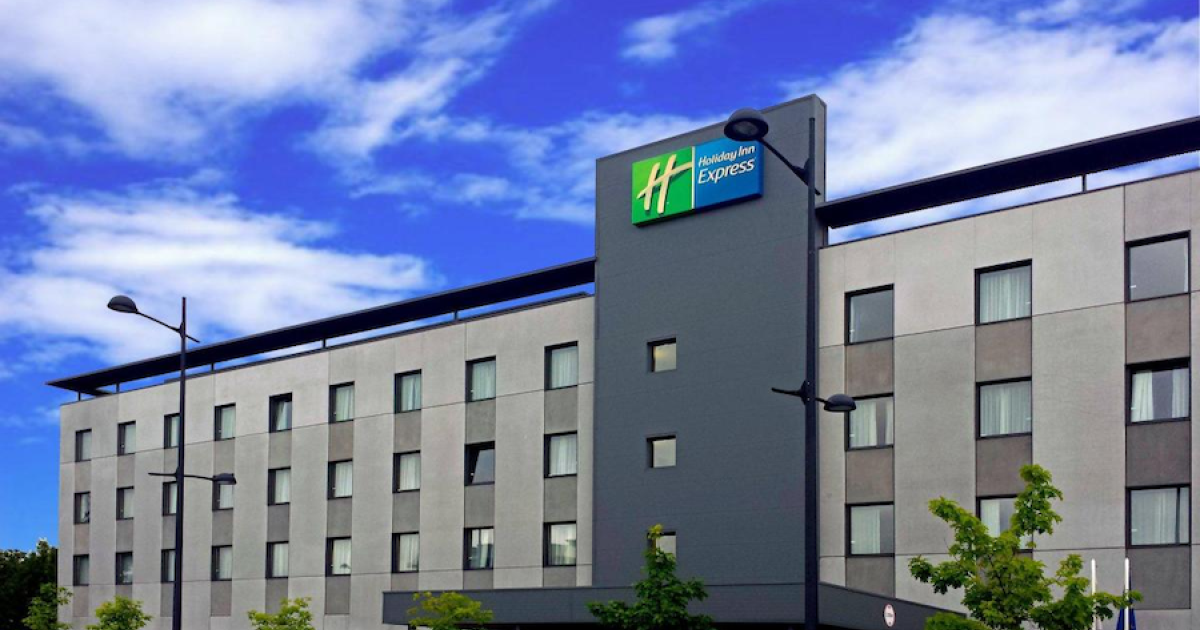 Castlebridge Ltd vende el hotel Holiday Inn Express Bilbao — idealista/news