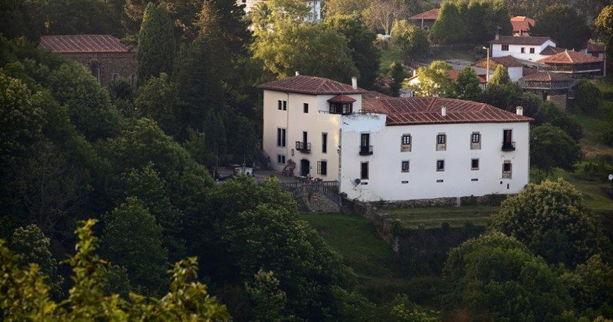 A la venta un palacio en Asturias con hotel y capilla — idealista/news