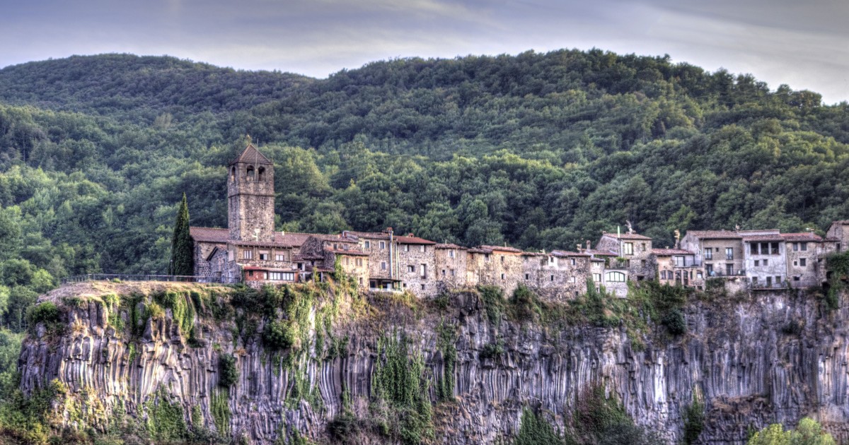 The most beautiful medieval towns to visit in Girona — idealista/news